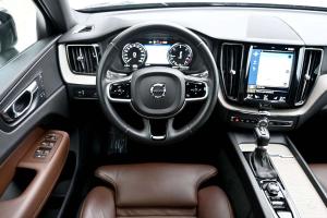 Black Volvo XC60 2018 in Tallinn, with an engine capacity of 0.00 L and mileage of 114 thousand km for 26900 €, photo 8 on AUTOMOTO.COM.LV