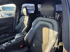 Black Volvo XC60 2018 in Taurage, with an engine capacity of 1.97 L and mileage of 134 thousand km for 21500 €, photo 8 on AUTOMOTO.COM.LV
