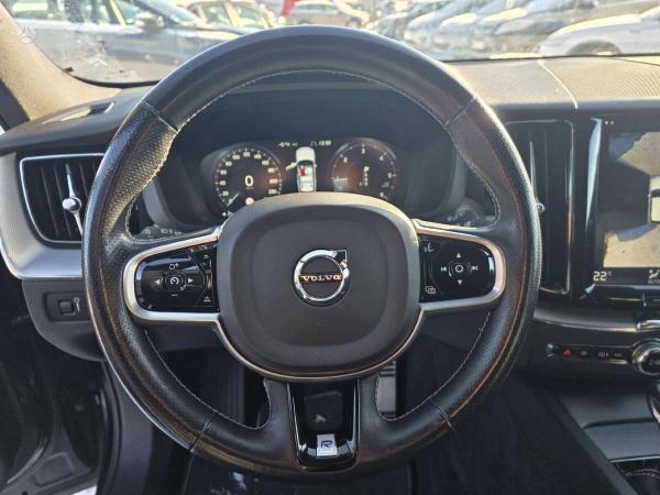Black Volvo XC60 2018 in Taurage, with an engine capacity of 1.97 L and mileage of 134 thousand km for 21500 €, photo 10 on AUTOMOTO.COM.LV