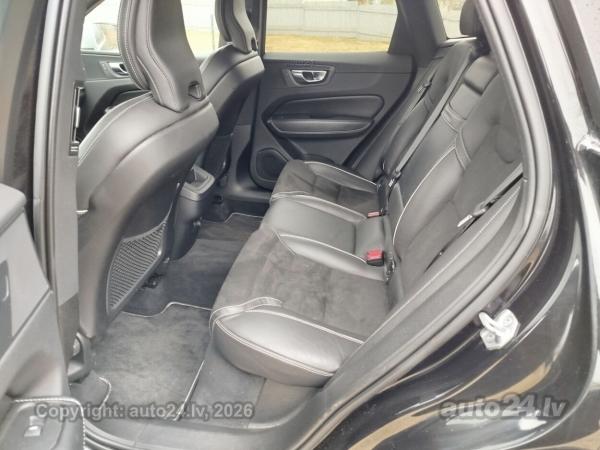 Black Volvo XC60 2018 in Rakvere, with an engine capacity of 2.00 L and mileage of 182 thousand km for 20500 €, photo 8 on AUTOMOTO.COM.LV
