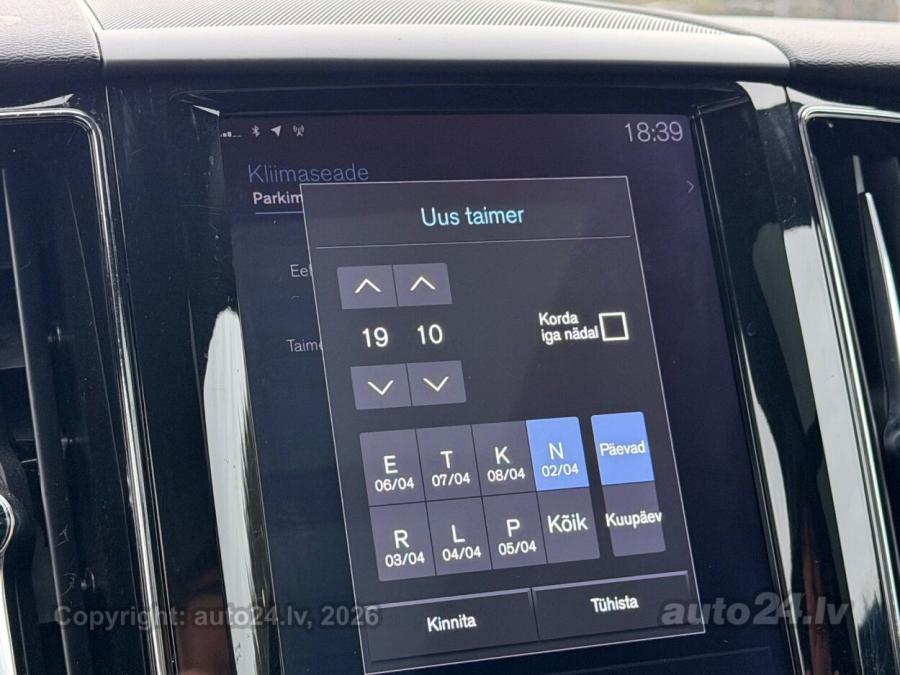 Черный Вольво ХС60 2018 в Таллин, объемом двигателя 2.00 л и пробегом 183 тыс. км за 21899 €, фото 16 на AUTOMOTO.COM.LV