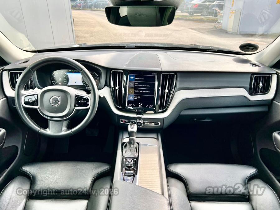 Black Volvo XC60 2018 in Tallinn, with an engine capacity of 2.00 L and mileage of 156 thousand km for 22999 €, photo 8 on AUTOMOTO.COM.LV