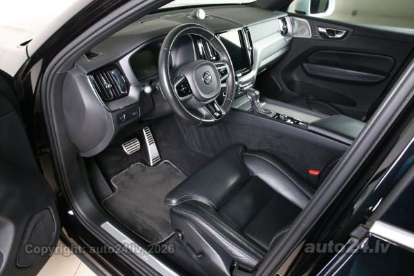 Black Volvo XC60 2018 in Parnu, with an engine capacity of 2.00 L and mileage of 249 thousand km for 19990 €, photo 8 on AUTOMOTO.COM.LV