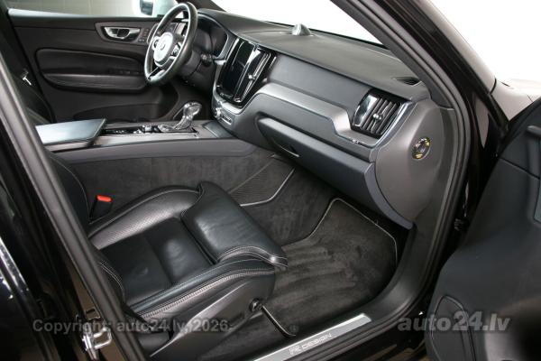 Black Volvo XC60 2018 in Parnu, with an engine capacity of 2.00 L and mileage of 249 thousand km for 19990 €, photo 10 on AUTOMOTO.COM.LV