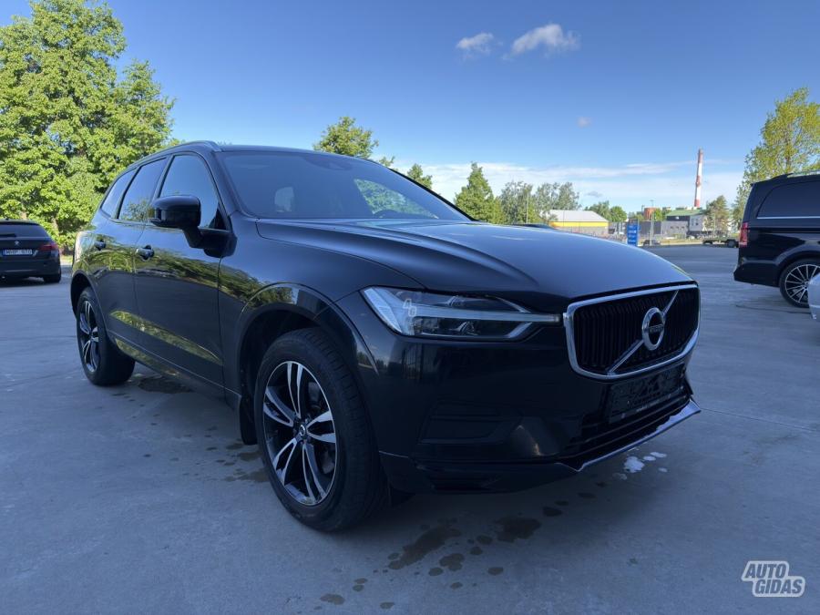 Black Volvo XC60 2018 in Panevezys, with an engine capacity of 2.00 L and mileage of 322 thousand km for 16999 €, photo 1 on AUTOMOTO.COM.LV