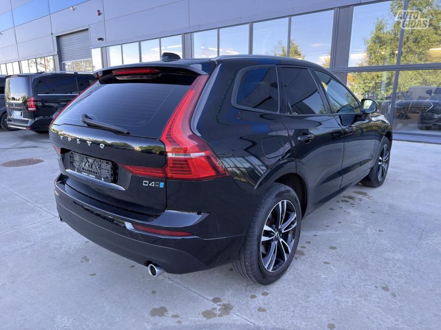 Black Volvo XC60 2018 in Panevezys, with an engine capacity of 2.00 L and mileage of 322 thousand km for 16999 €, photo 8 on AUTOMOTO.COM.LV