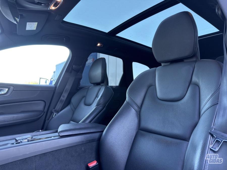 Black Volvo XC60 2018 in Panevezys, with an engine capacity of 2.00 L and mileage of 322 thousand km for 16999 €, photo 21 on AUTOMOTO.COM.LV