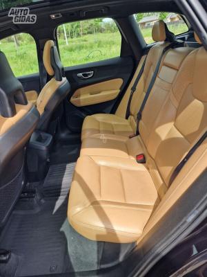 Black Volvo XC60 2018 in Vilnius, with an engine capacity of 2.00 L and mileage of 151 thousand km for 23500 €, photo 11 on AUTOMOTO.COM.LV