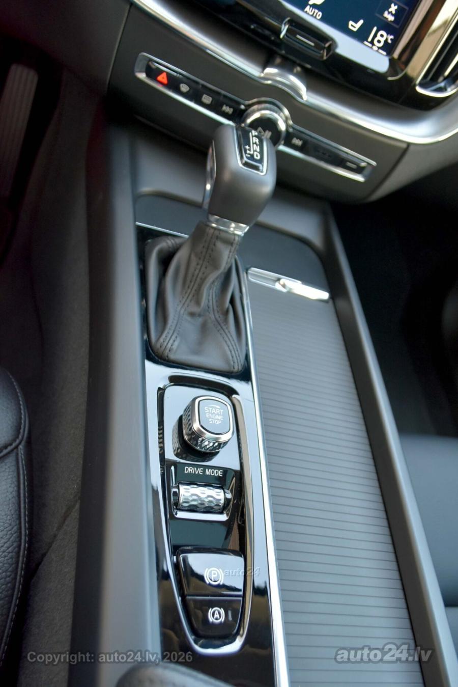 Melns Volvo XC60 2018 Tallina, ar dzinēja tilpumu 2.00 L un nobraukumu 78 tūkst. km par 28880 €, foto 19 vietnē AUTOMOTO.COM.LV
