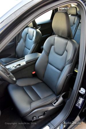 Melns Volvo XC60 2018 Tallina, ar dzinēja tilpumu 1.97 L un nobraukumu 78 tūkst. km par 28880 €, foto 10 vietnē AUTOMOTO.COM.LV