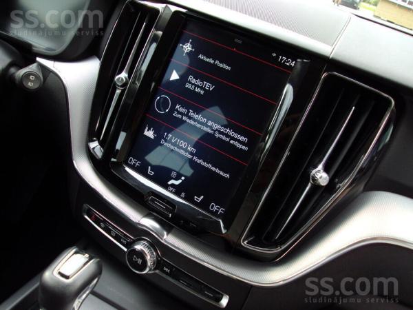 Black Volvo XC60 2018 in Riga, with an engine capacity of 2.00 L and mileage of 225 thousand km for 21800 €, photo 6 on AUTOMOTO.COM.LV