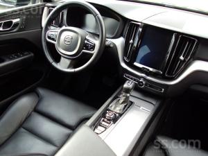 Black Volvo XC60 2018 in Riga, with an engine capacity of 2.00 L and mileage of 225 thousand km for 21200 €, photo 5 on AUTOMOTO.COM.LV
