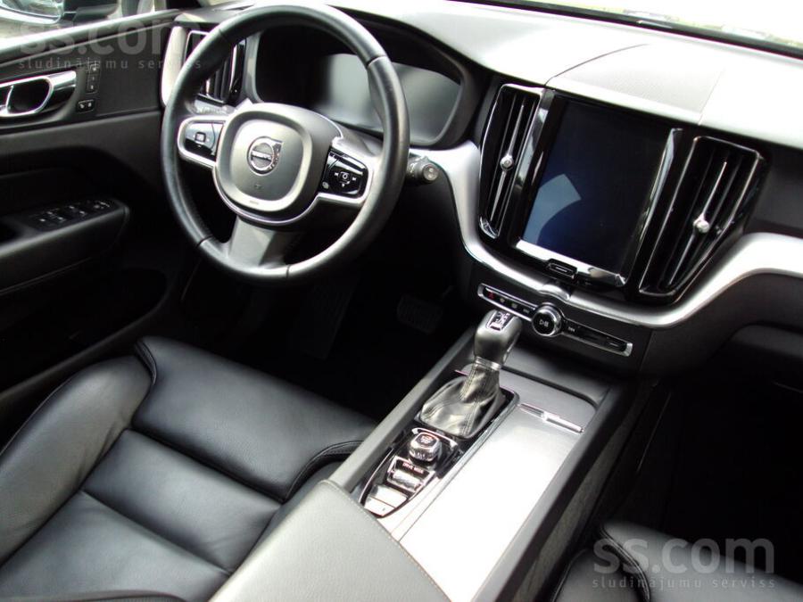 Black Volvo XC60 2018 in Riga, with an engine capacity of 2.00 L and mileage of 225 thousand km for 21200 €, photo 5 on AUTOMOTO.COM.LV