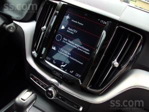 Black Volvo XC60 2018 in Riga, with an engine capacity of 2.00 L and mileage of 225 thousand km for 21200 €, photo 7 on AUTOMOTO.COM.LV