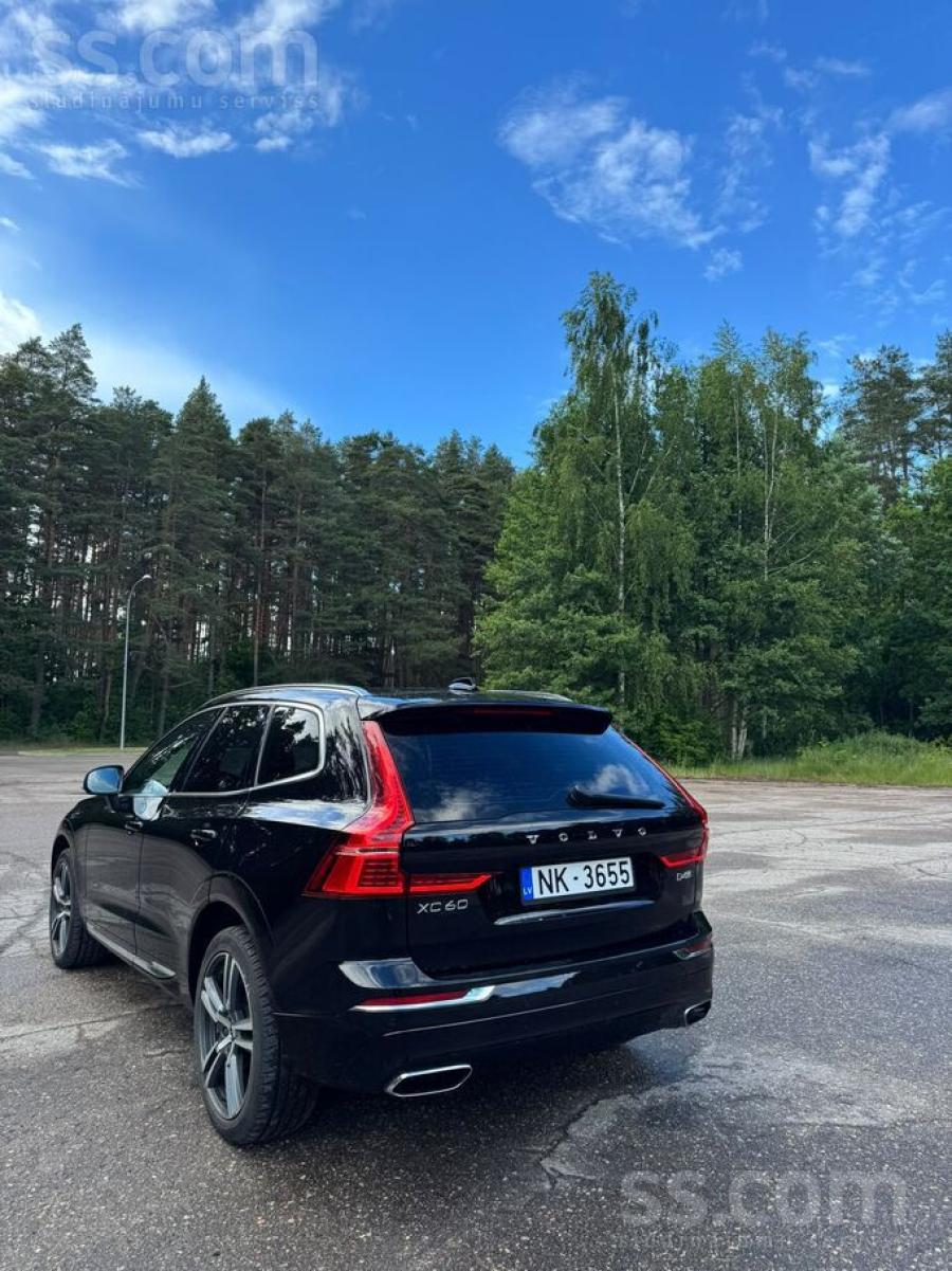 Black Volvo XC60 2018 in Riga, with an engine capacity of 2.00 L and mileage of 275 thousand km for 22000 €, photo 5 on AUTOMOTO.COM.LV