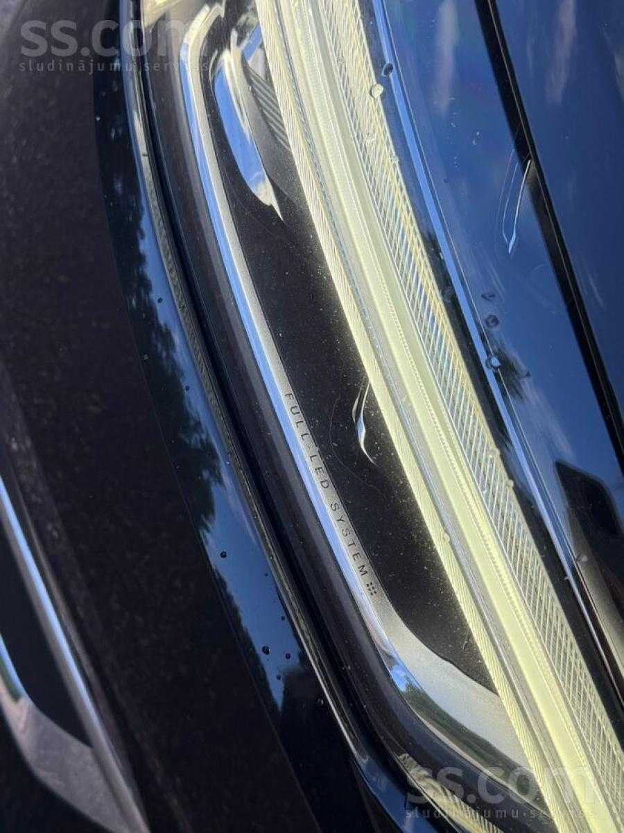 Black Volvo XC60 2018 in Riga, with an engine capacity of 2.00 L and mileage of 275 thousand km for 22000 €, photo 6 on AUTOMOTO.COM.LV
