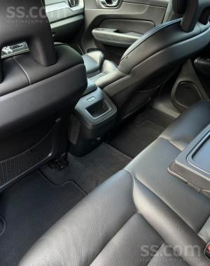 Black Volvo XC60 2018 in Riga, with an engine capacity of 2.00 L and mileage of 275 thousand km for 22000 €, photo 10 on AUTOMOTO.COM.LV