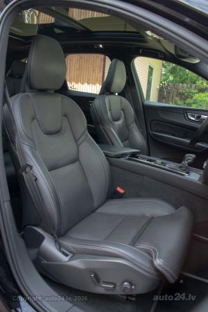 Black Volvo XC60 2018 in Tallinn, with an engine capacity of 2.00 L and mileage of 167 thousand km for 28990 €, photo 12 on AUTOMOTO.COM.LV