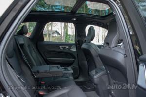 Black Volvo XC60 2018 in Tallinn, with an engine capacity of 2.00 L and mileage of 167 thousand km for 28990 €, photo 13 on AUTOMOTO.COM.LV