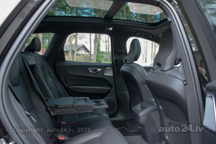 Black Volvo XC60 2018 in Tallinn, with an engine capacity of 2.00 L and mileage of 167 thousand km for 28990 €, photo 13 on AUTOMOTO.COM.LV
