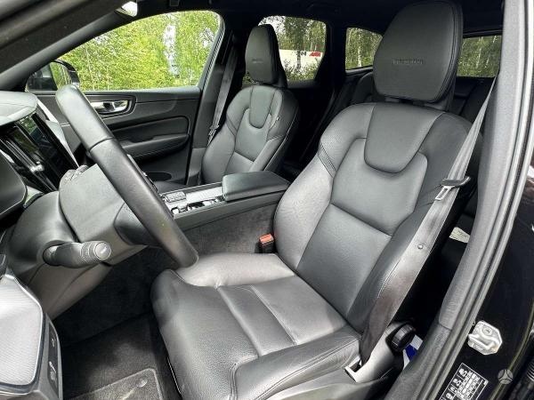 Melns Volvo XC60 2018 Kauņa, ar dzinēja tilpumu 1.97 L un nobraukumu 246 tūkst. km par 20950 €, foto 4 vietnē AUTOMOTO.COM.LV