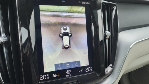 Melns Volvo XC60 2018 Rīga, ar dzinēja tilpumu 2.00 L un nobraukumu 240 tūkst. km par 22900 €, foto 2 vietnē AUTOMOTO.COM.LV