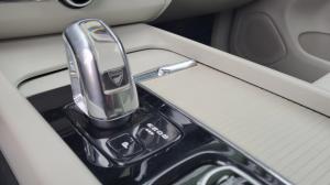 Melns Volvo XC60 2018 Rīga, ar dzinēja tilpumu 2.00 L un nobraukumu 240 tūkst. km par 22900 €, foto 5 vietnē AUTOMOTO.COM.LV
