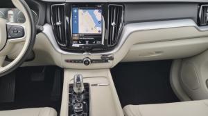 Melns Volvo XC60 2018 Rīga, ar dzinēja tilpumu 2.00 L un nobraukumu 240 tūkst. km par 22900 €, foto 7 vietnē AUTOMOTO.COM.LV