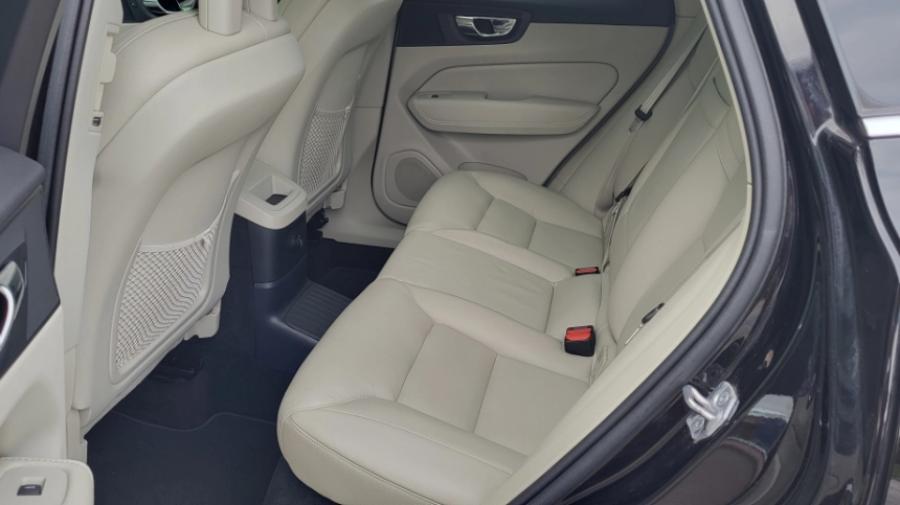 Melns Volvo XC60 2018 Rīga, ar dzinēja tilpumu 2.00 L un nobraukumu 240 tūkst. km par 22900 €, foto 26 vietnē AUTOMOTO.COM.LV
