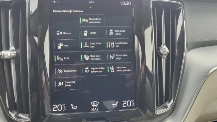 Melns Volvo XC60 2018 Rīga, ar dzinēja tilpumu 2.00 L un nobraukumu 240 tūkst. km par 22900 €, foto 28 vietnē AUTOMOTO.COM.LV