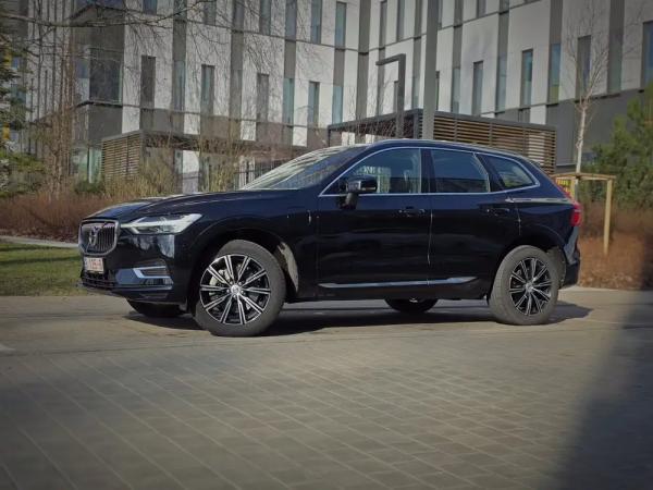 Melns Volvo XC60 2018 Rīga, ar dzinēja tilpumu 2.00 L un nobraukumu 210 tūkst. km par 23490 €, foto 4 vietnē AUTOMOTO.COM.LV