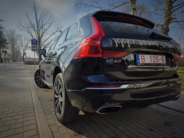 Melns Volvo XC60 2018 Rīga, ar dzinēja tilpumu 2.00 L un nobraukumu 210 tūkst. km par 23490 €, foto 8 vietnē AUTOMOTO.COM.LV