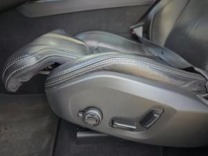 Black Volvo XC60 2018 in Riga, with an engine capacity of 2.00 L and mileage of 210 thousand km for 23490 €, photo 14 on AUTOMOTO.COM.LV