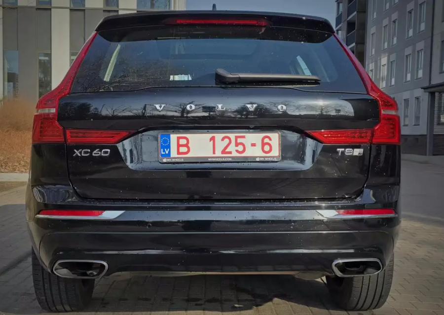 Black Volvo XC60 2018 in Riga, with an engine capacity of 2.00 L and mileage of 210 thousand km for 23490 €, photo 41 on AUTOMOTO.COM.LV