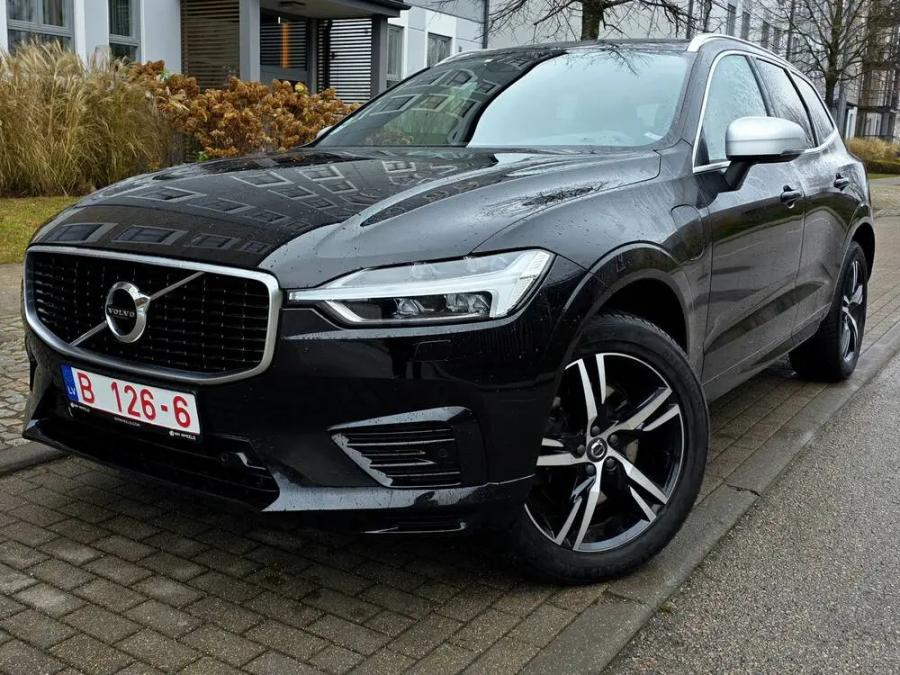Black Volvo XC60 2018 in Riga, with an engine capacity of 2.00 L and mileage of 227 thousand km for 20400 €, photo 4 on AUTOMOTO.COM.LV