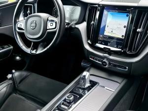 Black Volvo XC60 2018 in Riga, with an engine capacity of 2.00 L and mileage of 227 thousand km for 20400 €, photo 12 on AUTOMOTO.COM.LV