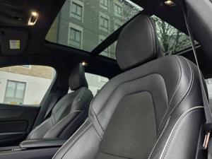 Black Volvo XC60 2018 in Riga, with an engine capacity of 2.00 L and mileage of 227 thousand km for 20400 €, photo 14 on AUTOMOTO.COM.LV