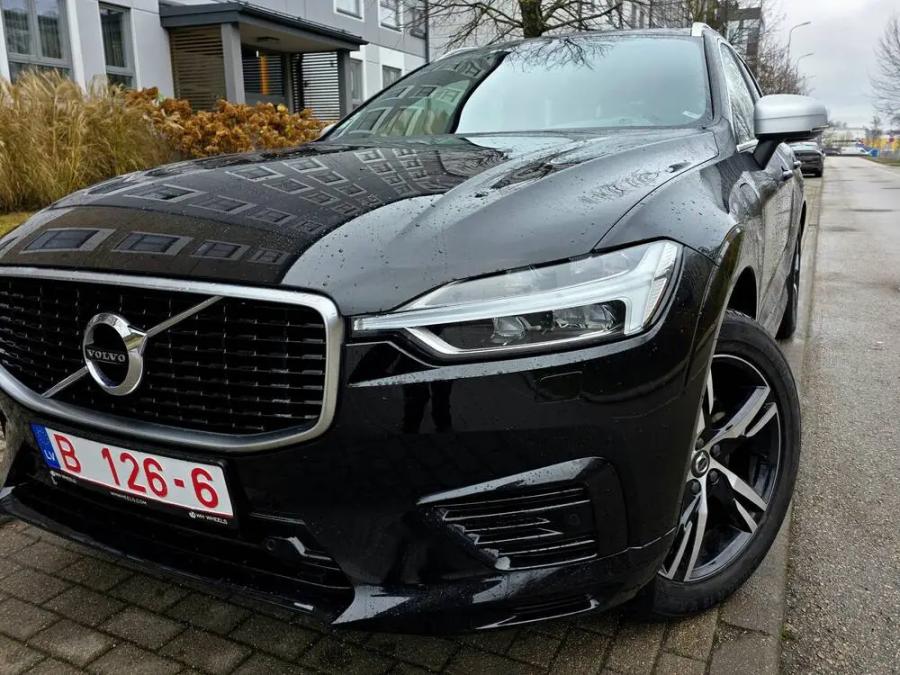 Black Volvo XC60 2018 in Riga, with an engine capacity of 2.00 L and mileage of 227 thousand km for 20400 €, photo 21 on AUTOMOTO.COM.LV