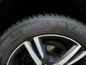 Black Volvo XC60 2018 in Riga, with an engine capacity of 2.00 L and mileage of 227 thousand km for 20400 €, photo 34 on AUTOMOTO.COM.LV