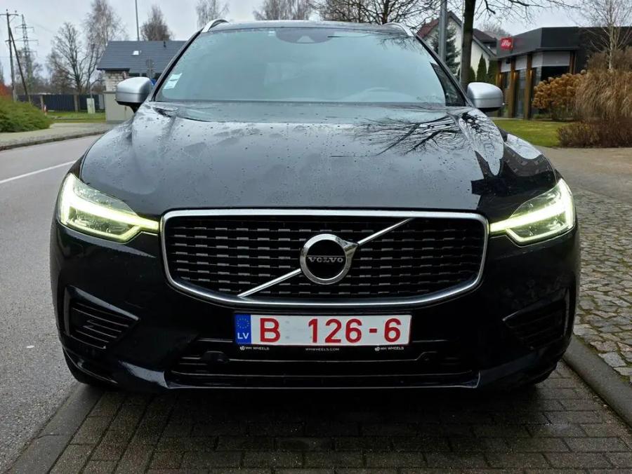 Black Volvo XC60 2018 in Riga, with an engine capacity of 2.00 L and mileage of 227 thousand km for 20400 €, photo 52 on AUTOMOTO.COM.LV