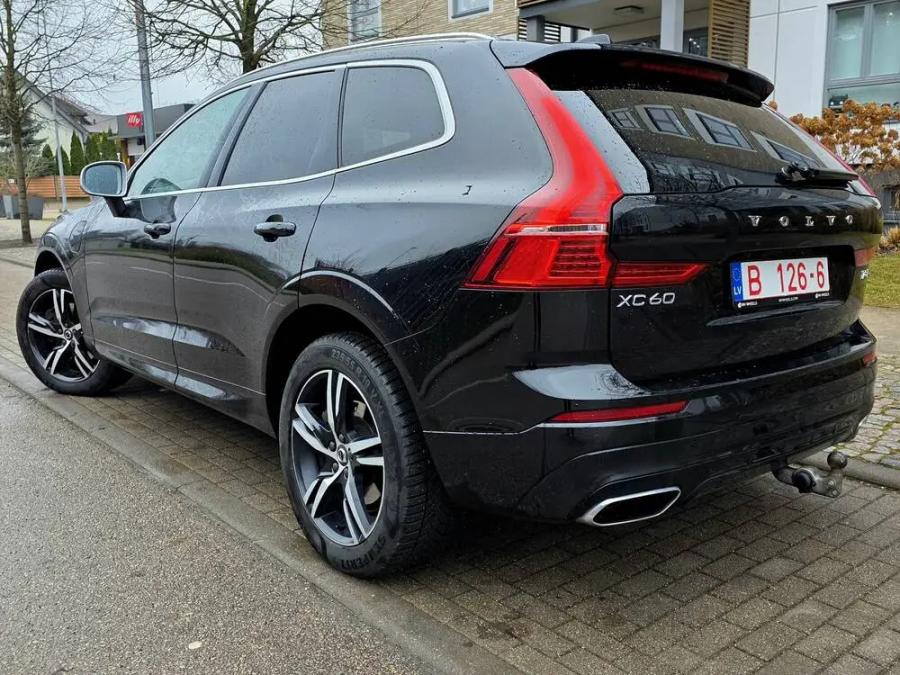 Black Volvo XC60 2018 in Riga, with an engine capacity of 2.00 L and mileage of 227 thousand km for 20400 €, photo 54 on AUTOMOTO.COM.LV