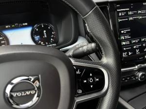 Black Volvo XC60 2018 in Riga, with an engine capacity of 2.00 L and mileage of 189 thousand km for 22900 €, photo 16 on AUTOMOTO.COM.LV