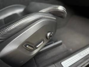 Black Volvo XC60 2018 in Riga, with an engine capacity of 2.00 L and mileage of 189 thousand km for 22900 €, photo 19 on AUTOMOTO.COM.LV