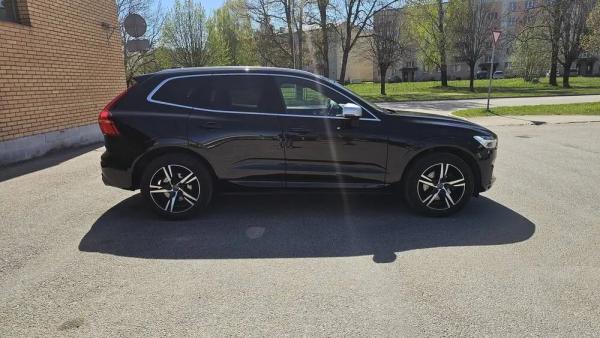 Melns Volvo XC60 2018 Rīga, ar dzinēja tilpumu 2.00 L un nobraukumu 176 tūkst. km par 23500 €, foto 4 vietnē AUTOMOTO.COM.LV