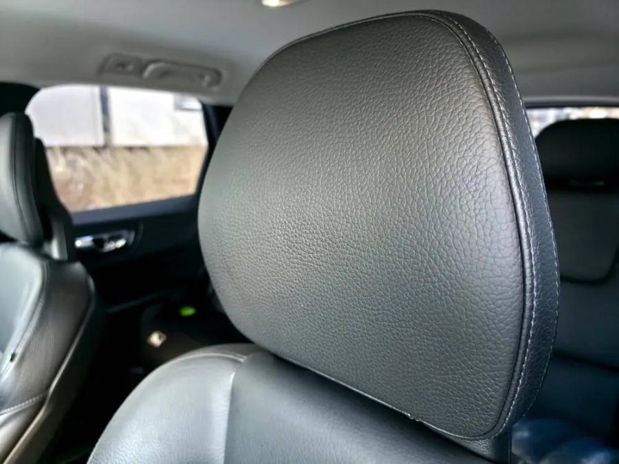 Melns Volvo XC60 2018 Rīga, ar dzinēja tilpumu 2.00 L un nobraukumu 207 tūkst. km par 18750 €, foto 13 vietnē AUTOMOTO.COM.LV