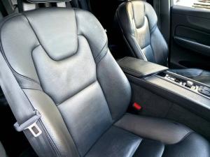 Melns Volvo XC60 2018 Rīga, ar dzinēja tilpumu 2.00 L un nobraukumu 207 tūkst. km par 18750 €, foto 21 vietnē AUTOMOTO.COM.LV