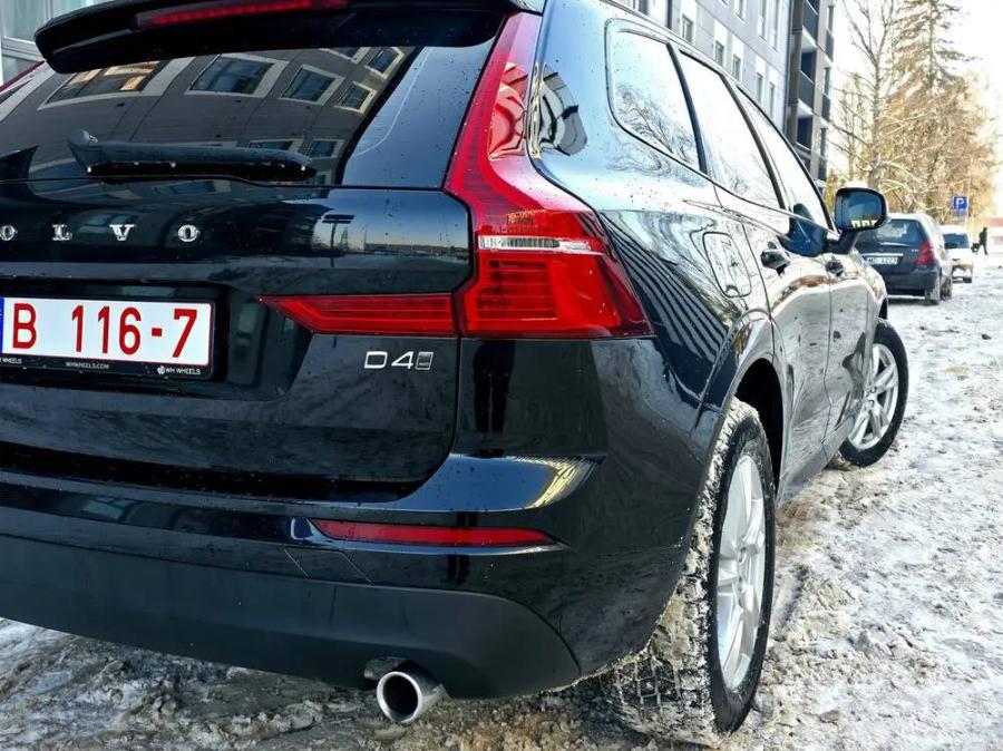 Melns Volvo XC60 2018 Rīga, ar dzinēja tilpumu 2.00 L un nobraukumu 207 tūkst. km par 18750 €, foto 37 vietnē AUTOMOTO.COM.LV