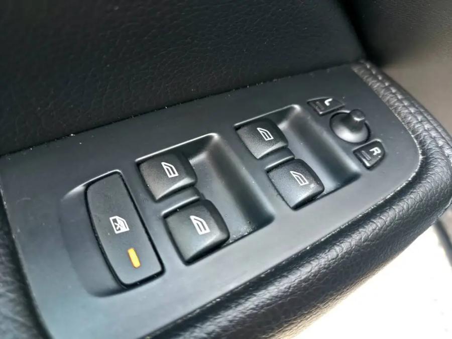 Melns Volvo XC60 2018 Rīga, ar dzinēja tilpumu 2.00 L un nobraukumu 207 tūkst. km par 18750 €, foto 41 vietnē AUTOMOTO.COM.LV