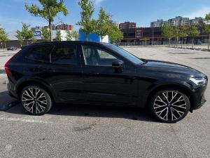 Black Volvo XC60 2018 in Klaipeda, with an engine capacity of 1.97 L and mileage of 110 thousand km for 26900 €, photo 7 on AUTOMOTO.COM.LV