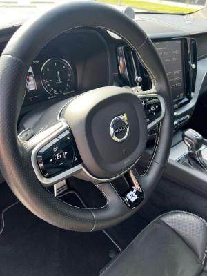 Black Volvo XC60 2018 in Klaipeda, with an engine capacity of 1.97 L and mileage of 110 thousand km for 26900 €, photo 20 on AUTOMOTO.COM.LV